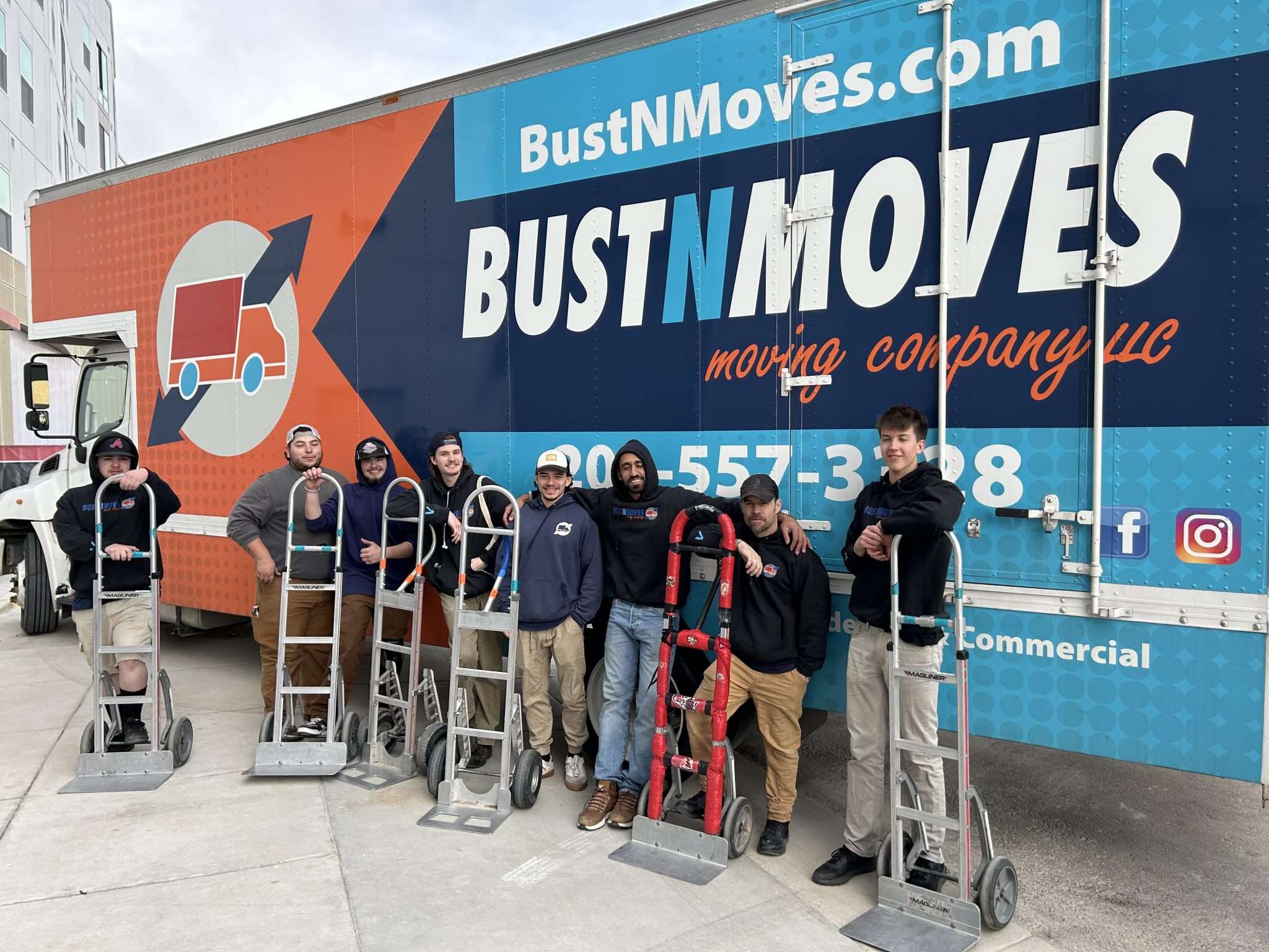 About Us | BustNMoves Moving & Storage